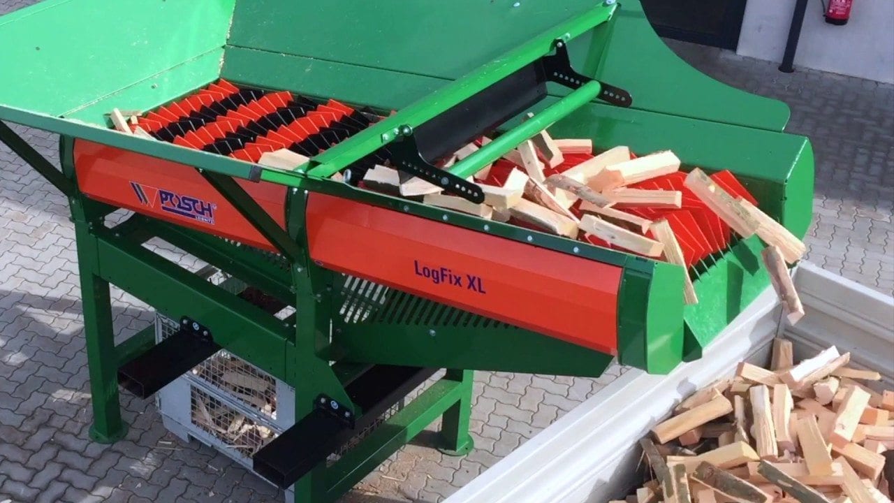 LogFix sépare les bûches des éclats de bois - POSCH