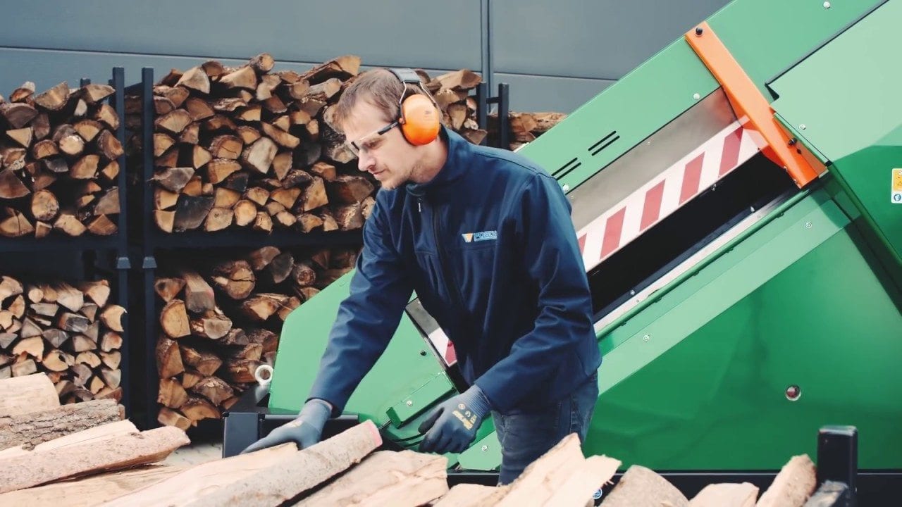 News > AutoCut - the new firewood saw > POSCH Leibnitz
