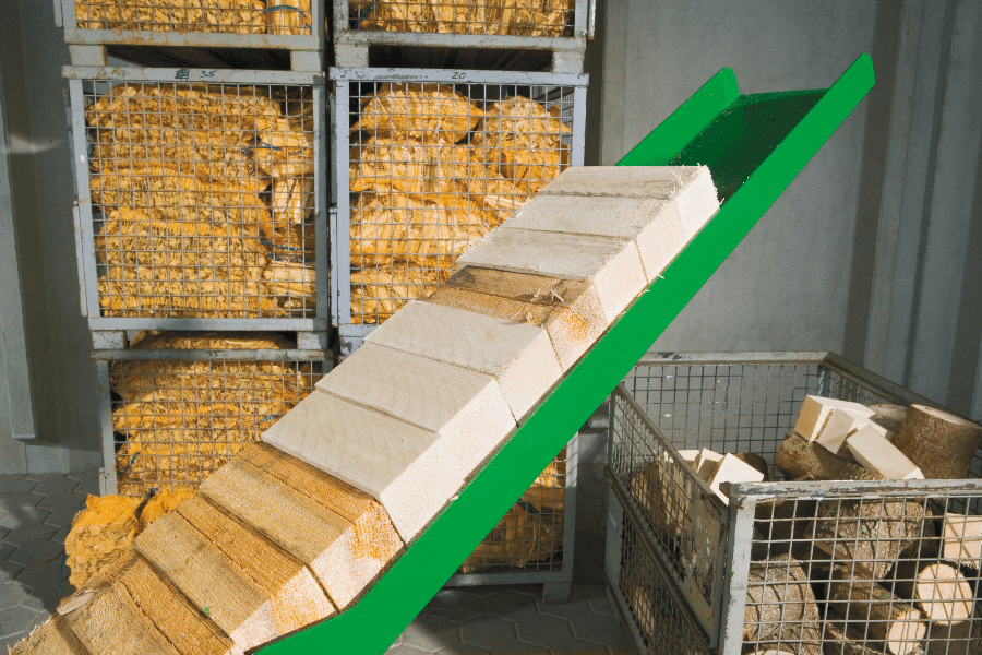 Log splitting machine AutoSplit for tempering & firewood wood