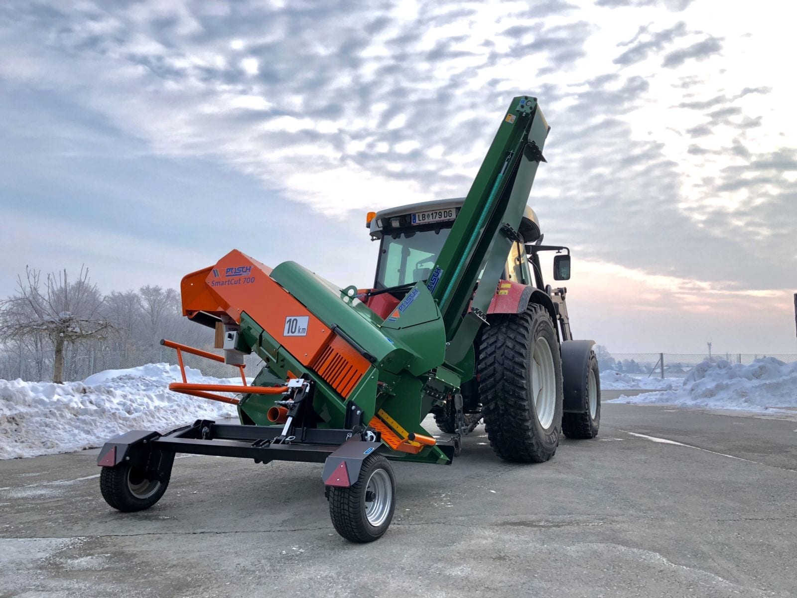 Sägeautomat "SmartCut" mit Schlepperfahrwerk | POSCH
